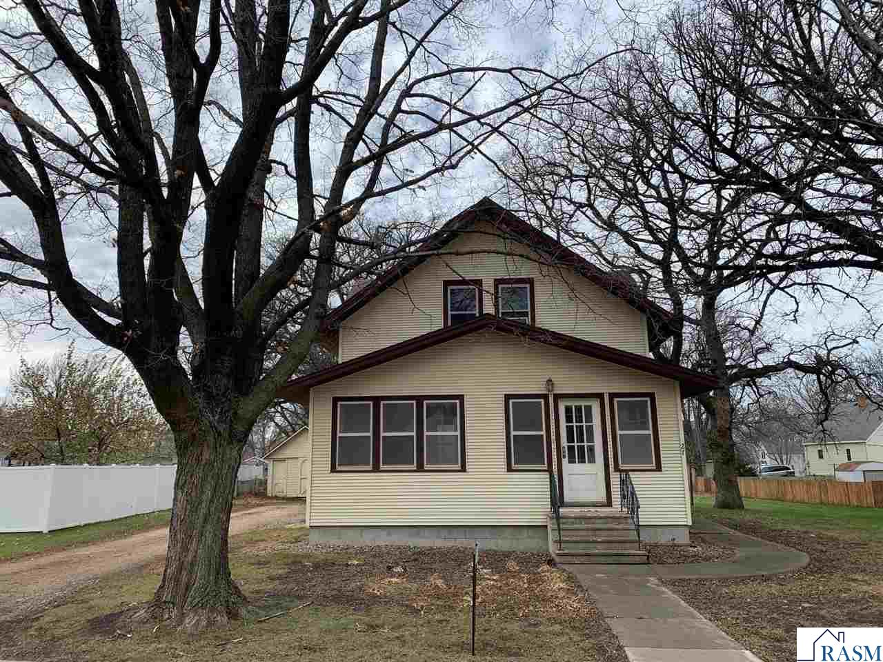 27 S Main Street, Minnesota Lake, MN 56068 | $107,000 | Single Family ...