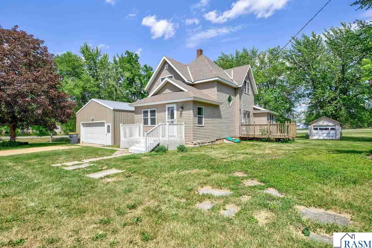 305 NE 5th Avenue, Mapleton, MN 56065