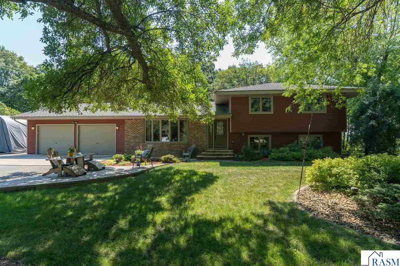 149 Sunset Village, Good Thunder, MN 56037 | $474,900 | Single Family ...