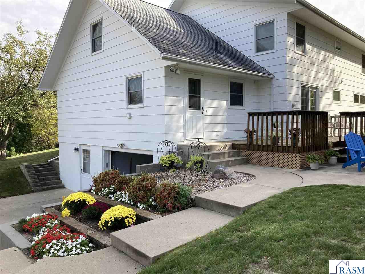 848 N 9th Street, St. Peter, MN 56082 | $339,000 | Single Family | Sold