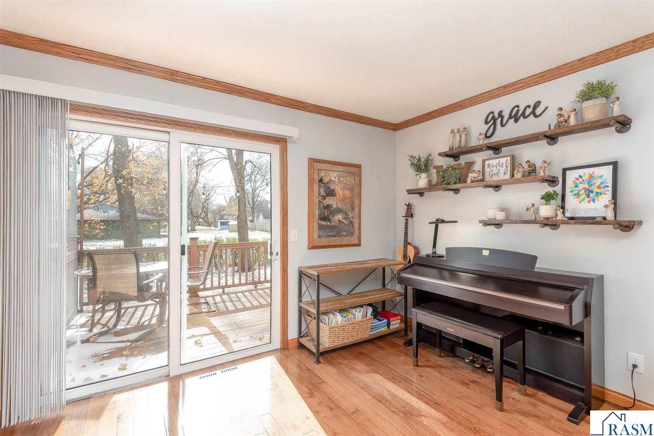 2039 Roe Crest Drive, North Mankato, MN 56003 | $334,900 | Single ...